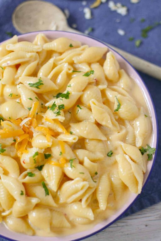 Creamy 3 Ingredient Mac and Cheese - EazyGrub