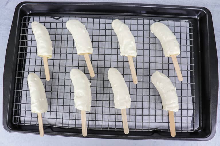 3 Ingredient Halloween Ghost Pops - EazyGrub