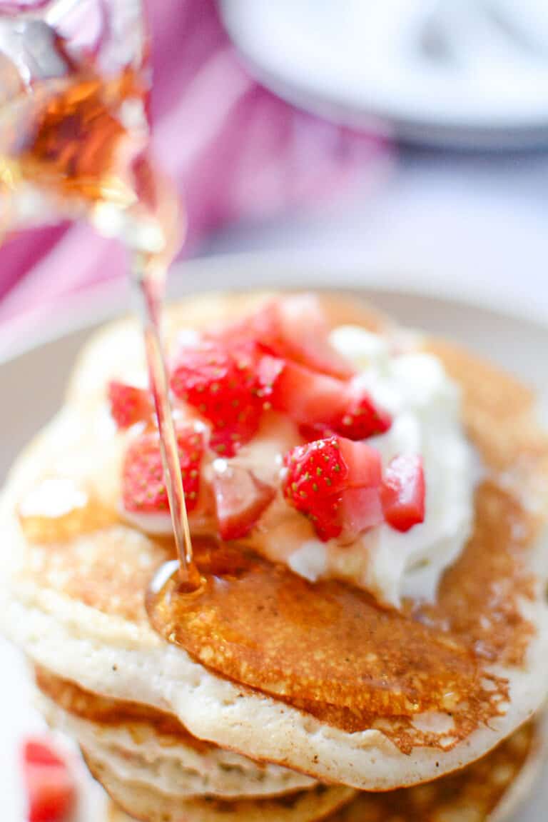 3 Ingredient Strawberry Flapjack Recipe - EazyGrub