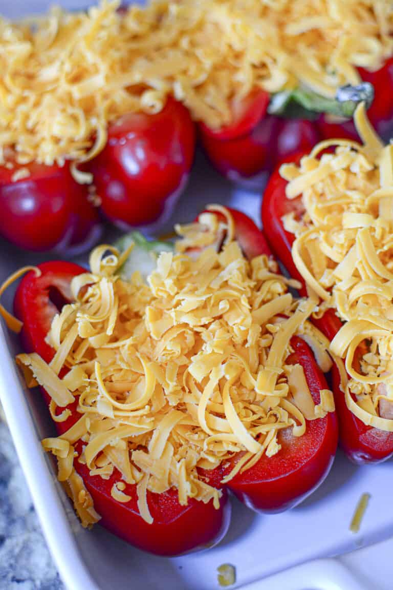 3 Ingredient Chili Stuffed Peppers - EazyGrub