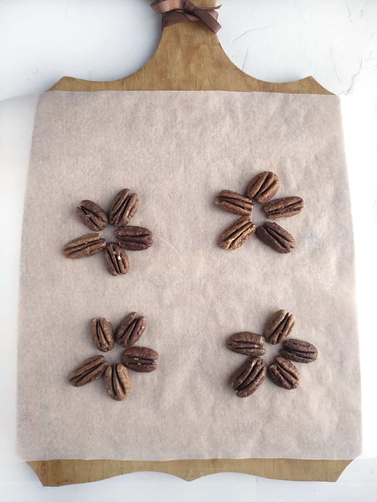 The Best 3 Ingredient Chocolate Pecan Turtles - EazyGrub