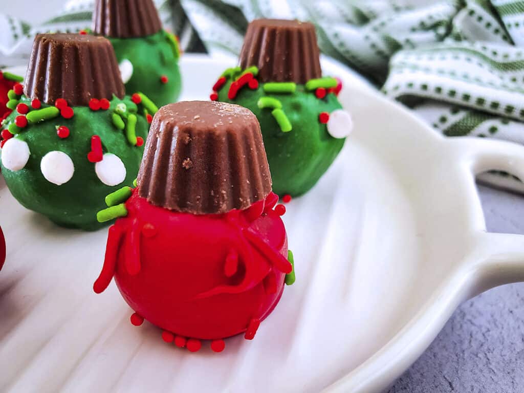 4 Ingredient Oreo Truffle Ornaments - EazyGrub