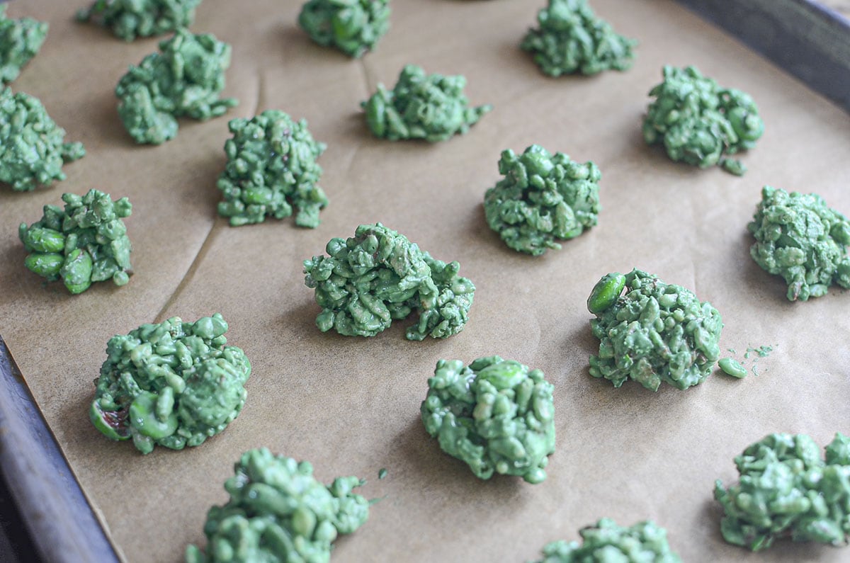 4 Ingredient Grinch Poop - EazyGrub