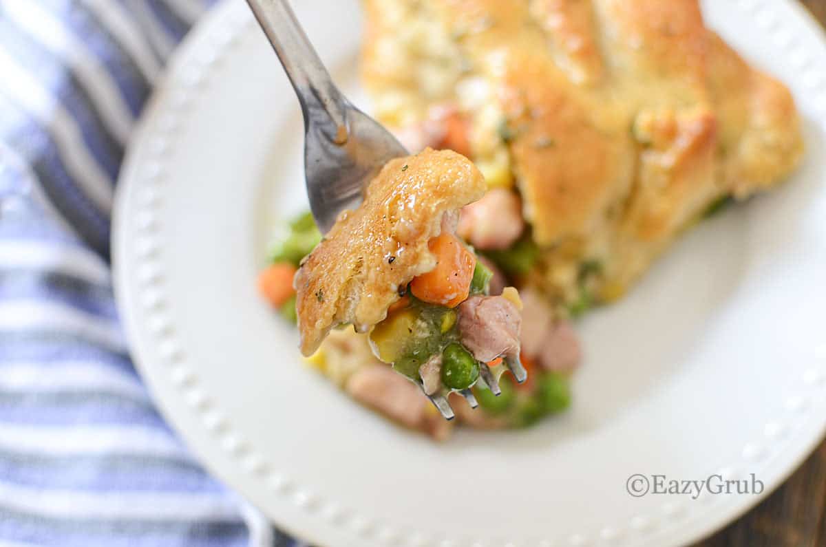 30 Minute Quick Ham Pot Pie Recipe (4 Ingredients) - EazyGrub