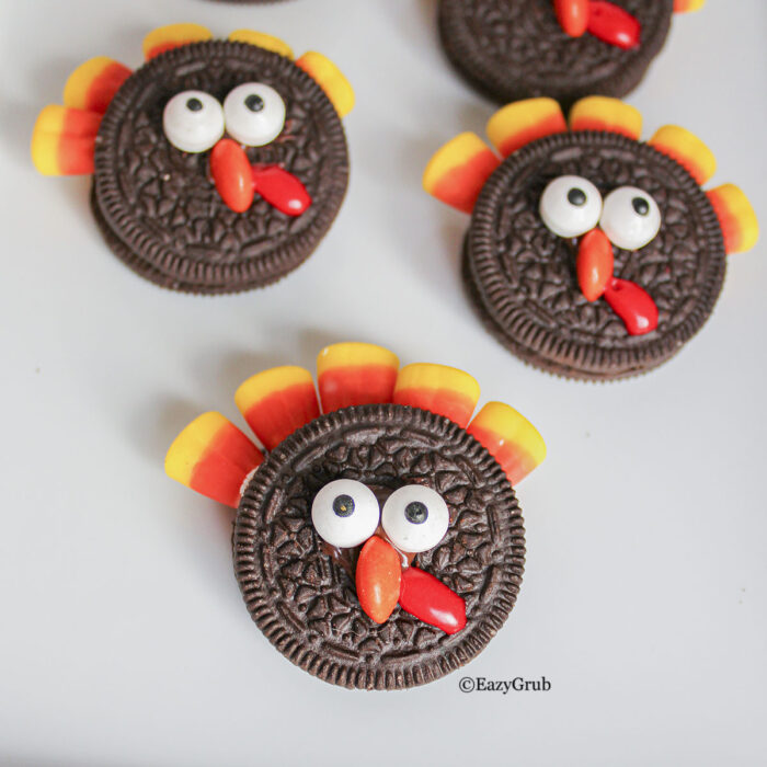 How to Make Turkey Oreos (Adorable No-Bake Thanksgiving Treats) - EazyGrub